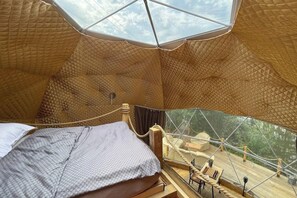 1 quarto, roupa de cama fornecida 