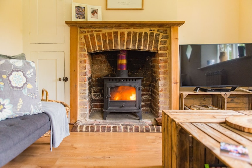Hearts Delight Cottage By Bloom Stays - A Holiday Let That Sleeps 4 Guests In 2 Bedrooms - Kent