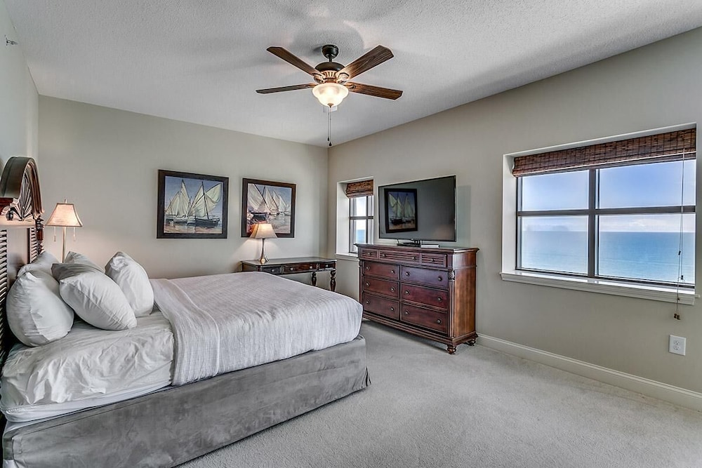 Oceanfront Elegance Spacious 5 Bdrm Condo 16th Flr - North Myrtle Beach, SC