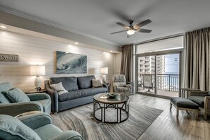 Oceanfront 3 Bedroom Condo at North Beach! Newly Updated!! Reviews, Deals & Photos 2024 - Expedia.ca