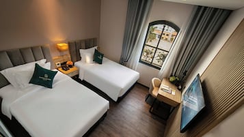 Quarto duplo luxo | Frigobar, cofres nos quartos, escrivaninha, cortinas blackout