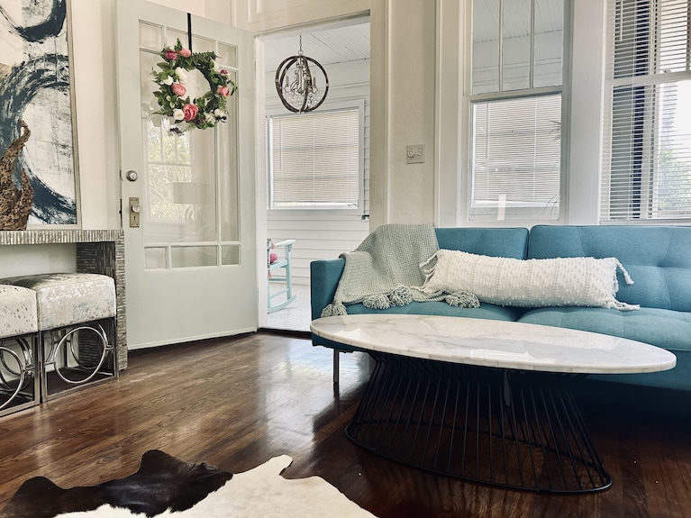 Minutes To Downtown St Pete & The Beaches! Pet & Family Friendly. - St. Petersburg, FL