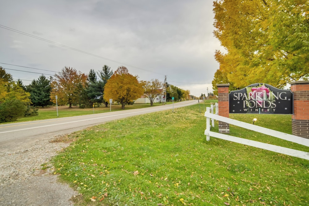 Quaint Ripley Retreat - 5 Mi To Ripley Beach! - North East, PA