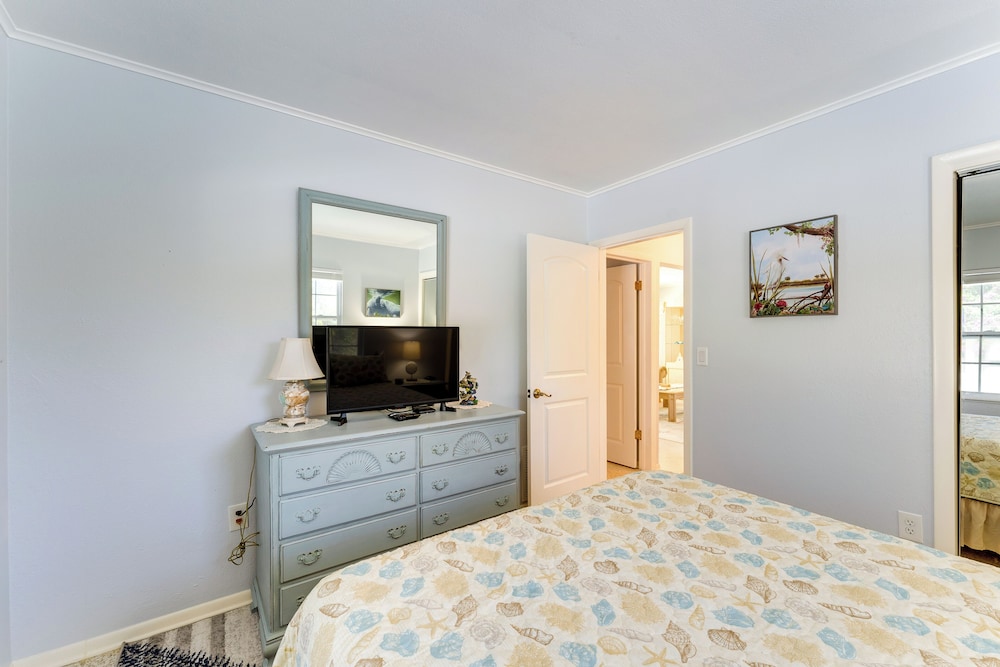 Pet-friendly Venice Vacation Rental, 3 Mi To Beach - Venice, FL