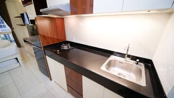 Estúdio | Cozinha privada | Um frigorífico/congelador grande, uma placa de cozinha