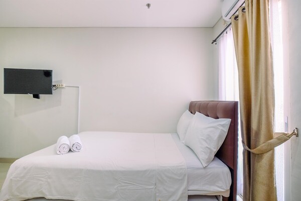 Homey And Modern Look Studio Apartment Atlanta Residences - Depok