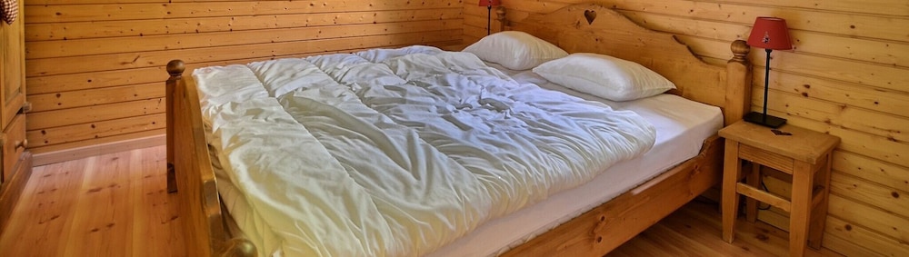 Comfortable Flat For 2 To 4 People, Living Room With 1 Divan Bed (140), Kitchen Area With Dishwasher - Grimentz
