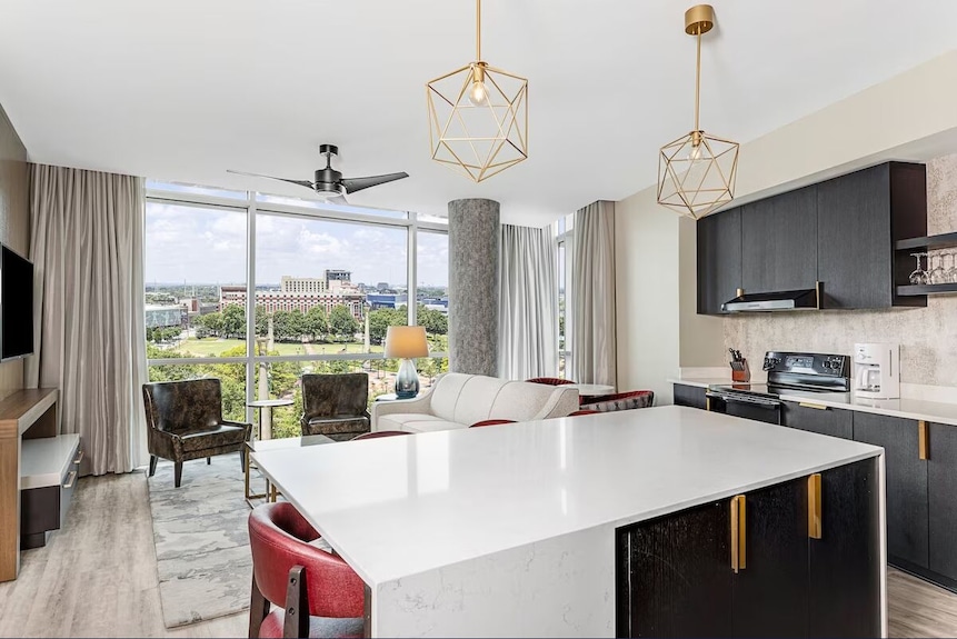 2bed/2bath Gorgeous New Resort In Downtown Atlanta!! - Atlanta, GA