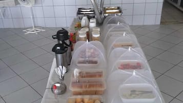 Pequeno-almoço tipo buffet diário incluído