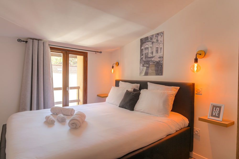 La Suite Neuvilloise - 15 Minutes De Lyon - Jacuzzi/wifi - Entièrement Rénovée - Saint-Cyr-au-Mont-d'Or