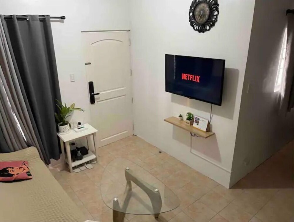 Modern Cozy Vacation House 3br Near Tagaytay & Nuvali - Silang