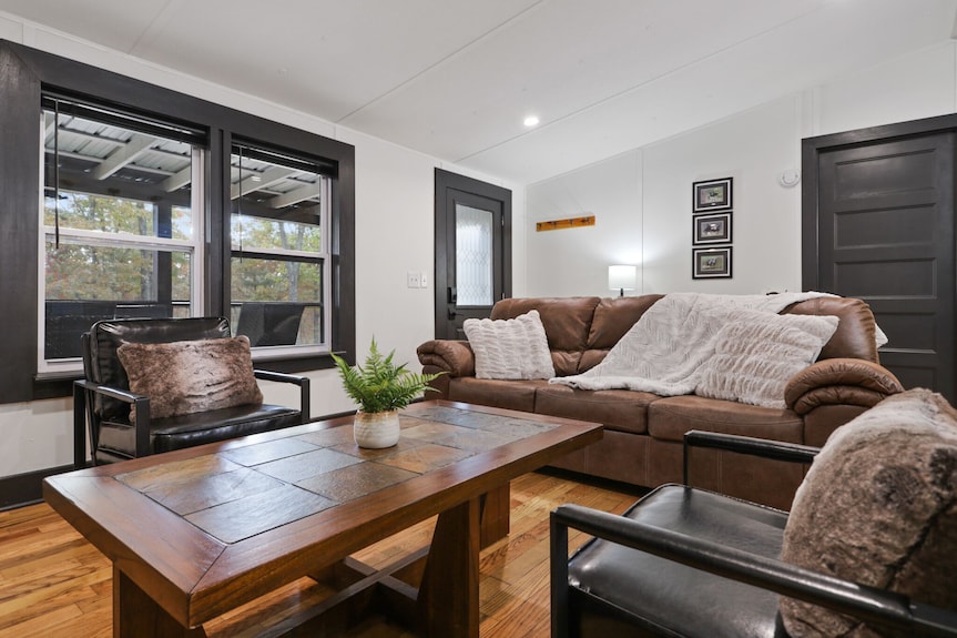 Casita En Blue Ridge, 5 Min Del Centro, Hot Tub, Cama King, Sauna. - Blue Ridge, GA