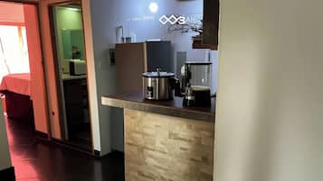 Apartamento Familiar | Cozinha privada | Um frigorífico/congelador grande, um micro-ondas