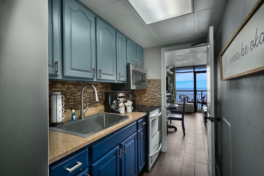 Magnificent Oceanfront Suite: 11th Flr - Myrtle Beach, SC