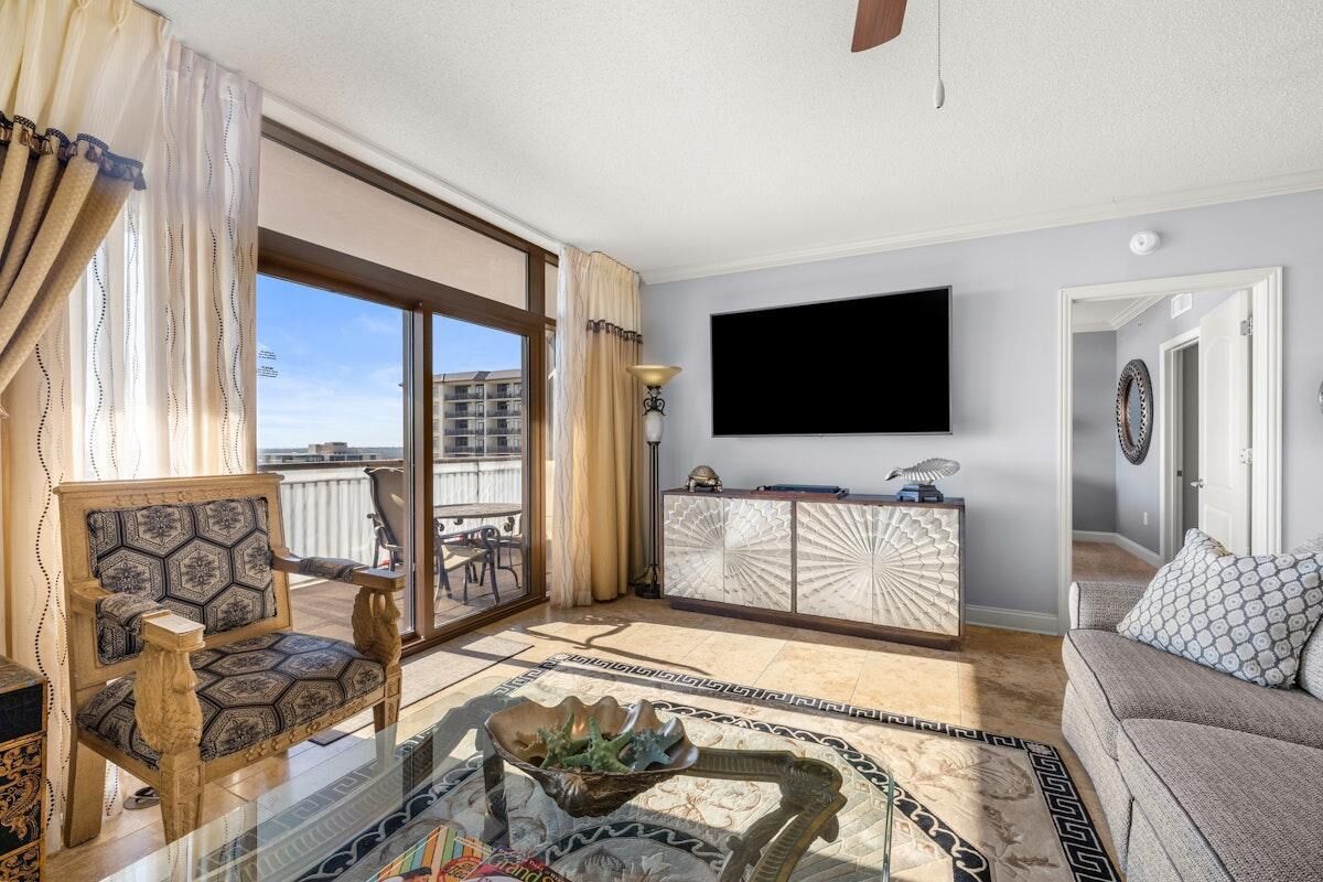 Golf Or Beach Getaway In An Oceanfront 5 Bedroom - North Myrtle Beach, SC