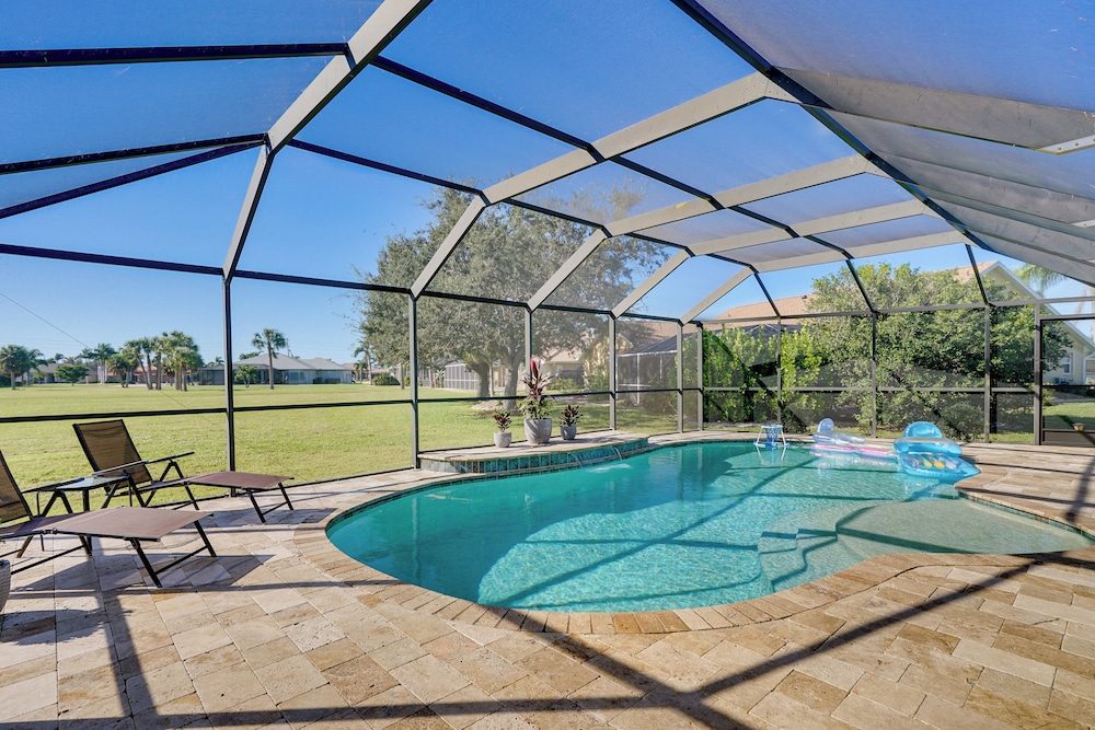 Punta Gorda Oasis W/ Saltwater Pool + Gas Grill! - Punta Gorda, FL
