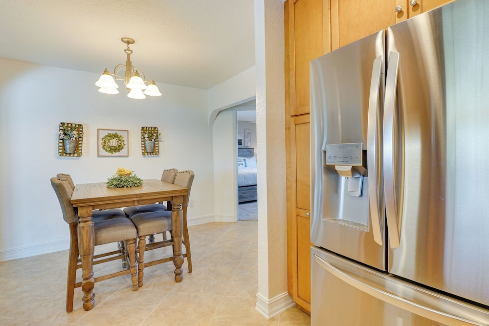 Punta Gorda Oasis W/ Saltwater Pool + Gas Grill! - Punta Gorda, FL