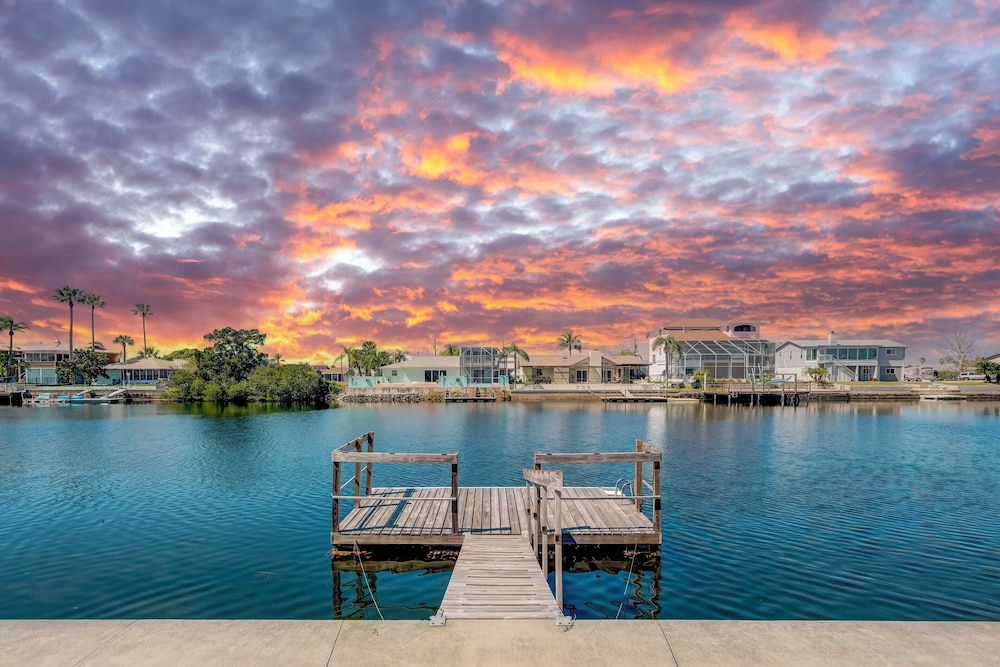 Waterfront Florida Escape W/ Deck & Private Dock! - Spring Hill, FL