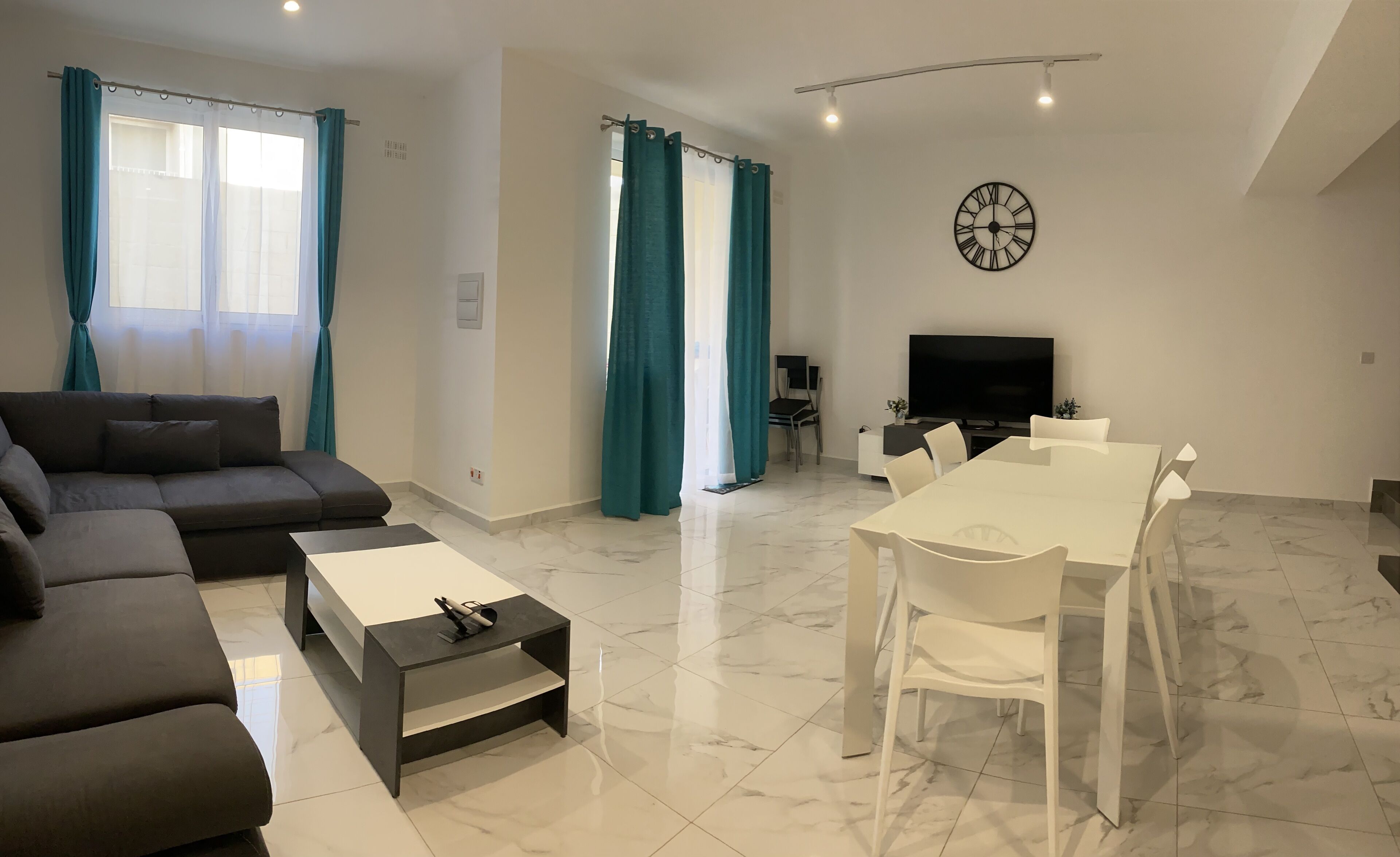 Axara Modern Self-catering Holiday House In Xaghra - Malta