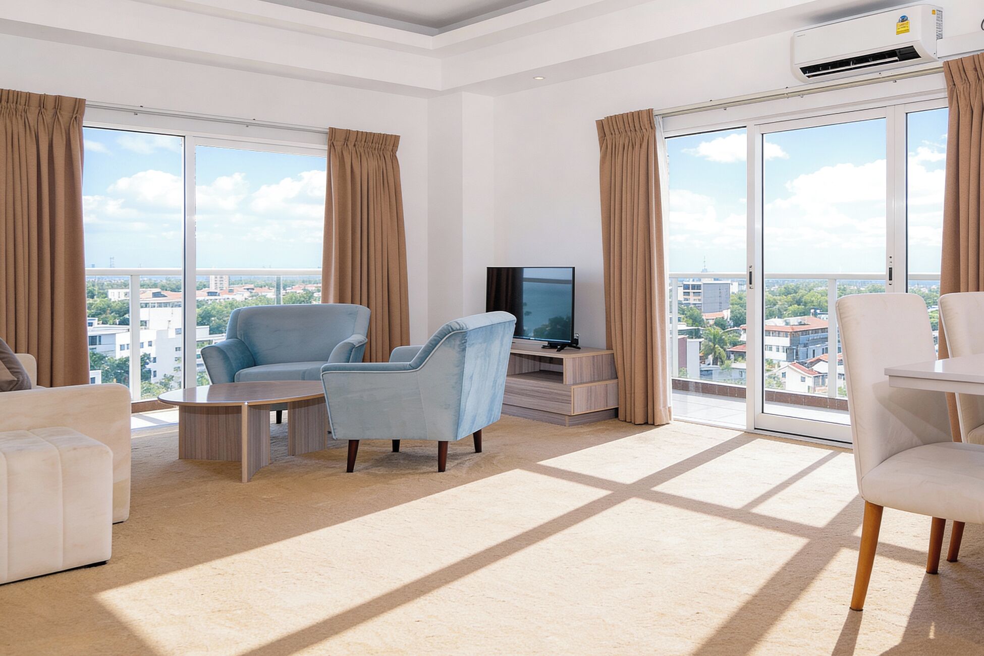 Apartamento Júnior | Sala de estar | Brinquedos 