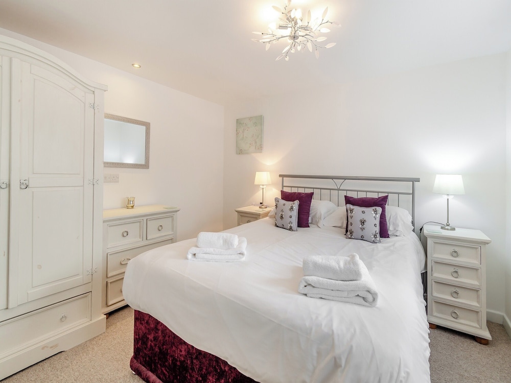 Clover Cottage- Uk45595 - Cardigan
