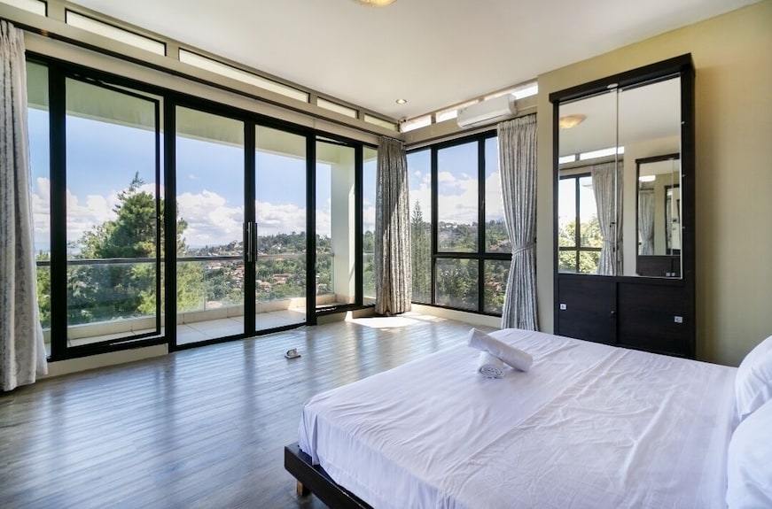 Villa Bandung Dagoresor 7br Up 45 People Private Swimming Pool & Roof Garden Bbq - 반둥