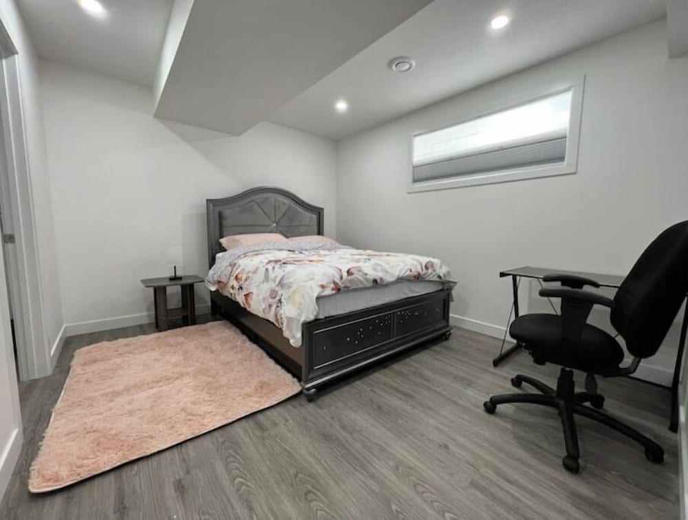 Serene Haven In Harbour Landing - Regina
