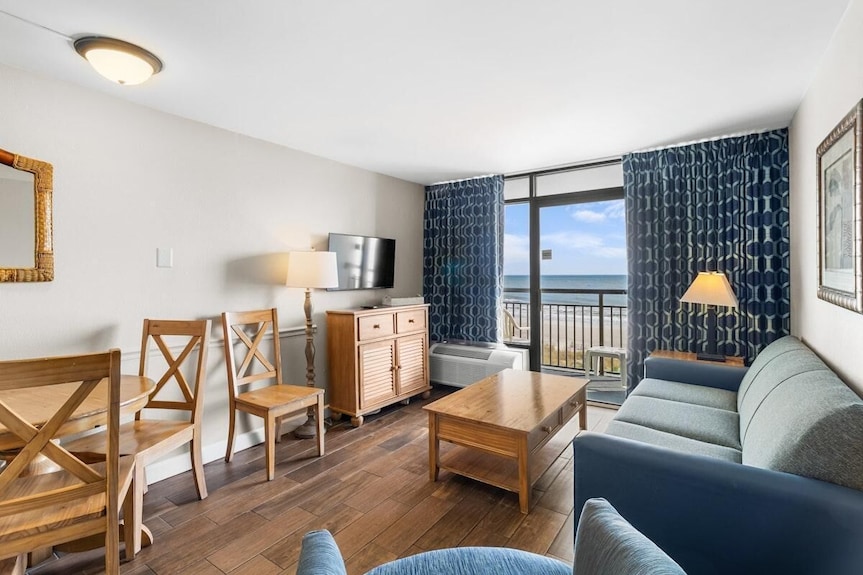 Magnificent Oceanfront Ste 4th Flr Free Breakfast - Myrtle Beach, SC