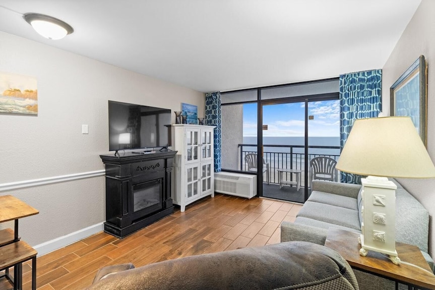 Majestic Oceanfront Ste 6th Floor With Breakfast - Myrtle Beach, SC