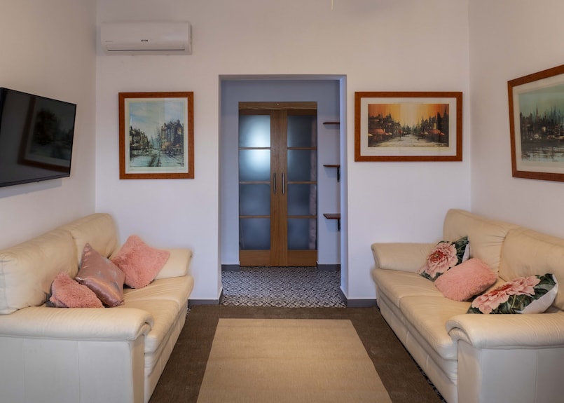 Tranquil Rural Villa 3 Beds 2 Baths Private Pool, Great Views, Close To The Sea - スペイン ベラ