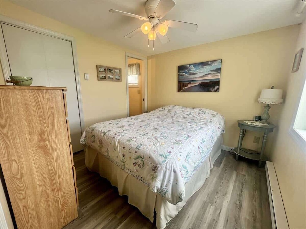 Ocean Surf 6 - Wells Beach Oceanfront Condo! - Wells | Vrbo