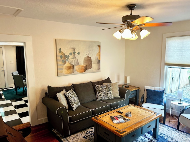 Private Apt With Hot Tub-historic Downtown Yr. 1892 - Ocala, FL