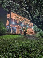 Fachada da propriedade