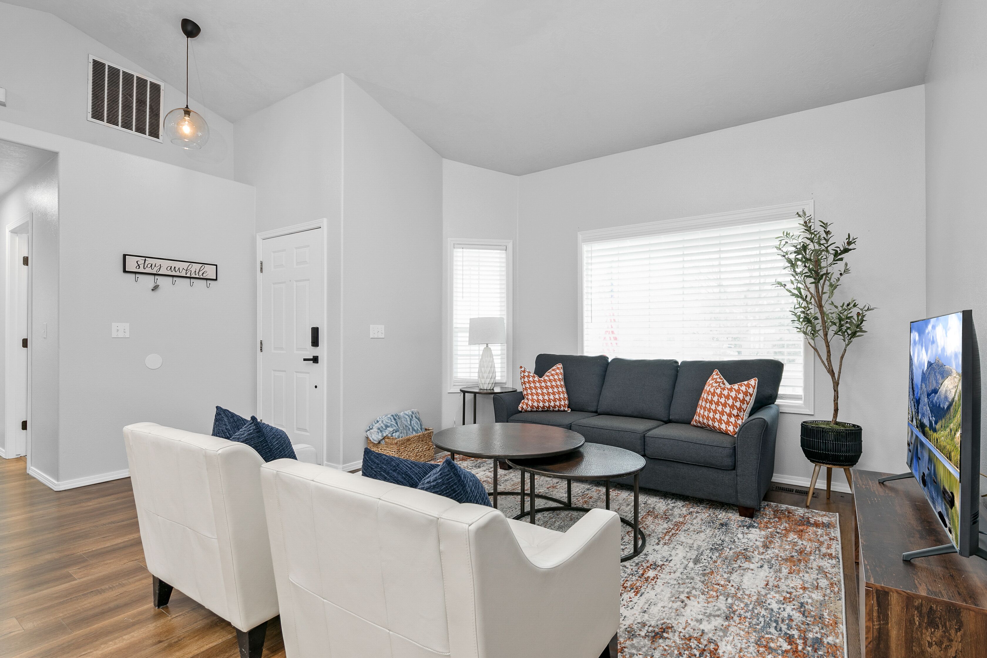 Cozy Cottage: Relaxing Retreat, Pet And Family Friendly - Lake Lowell, ID