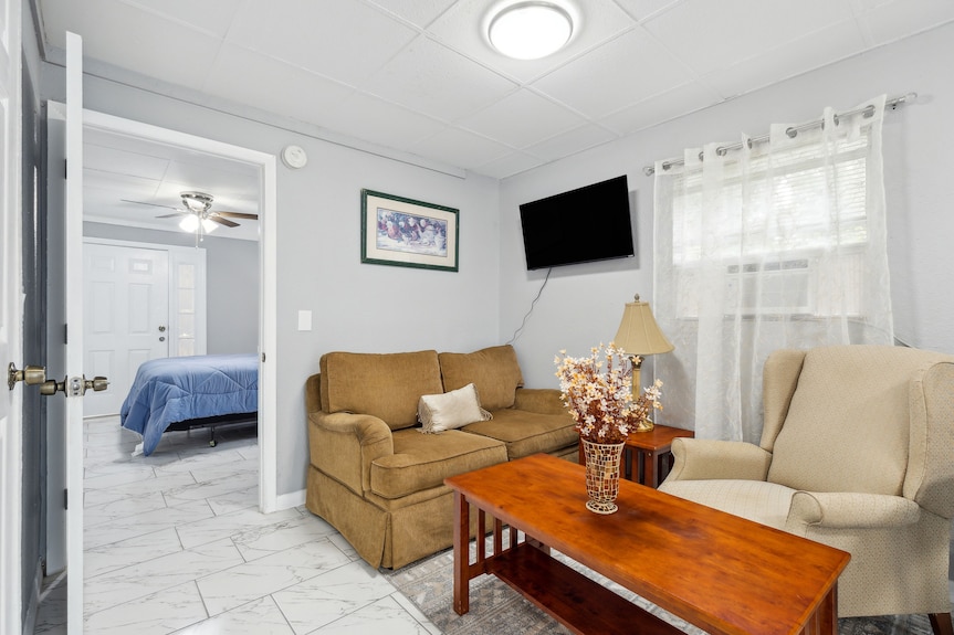 1-bedroom Vacation Home Just 8 Minutes From Florida Mall - 올랜도