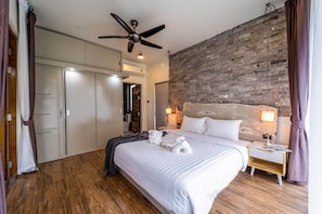 5 quartos, individualmente decorados, individualmente mobiliados