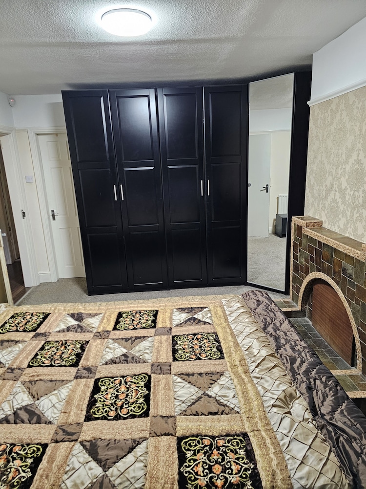 2 Bedroom House - Solihull