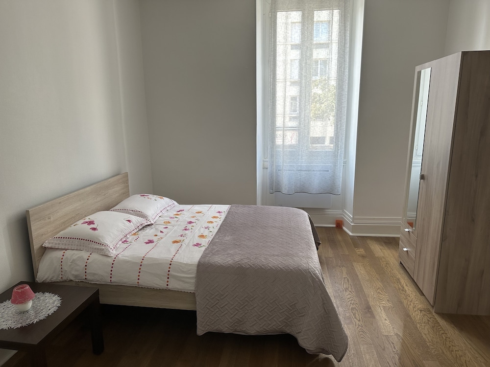 Appartement Proche De La Gare De Bourges - シェール