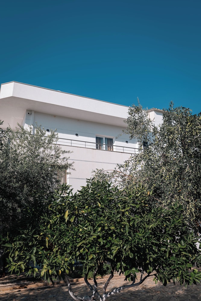 Lider Hotel - Ksamil