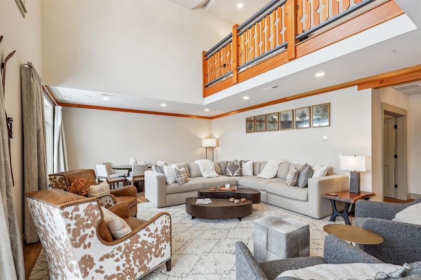 Trapp Alpine Chalet At Von Trapp Family Lodge: 4 Br, A/c, Firepit, Deck & Views, Resort Amenities! - Waterbury, VT