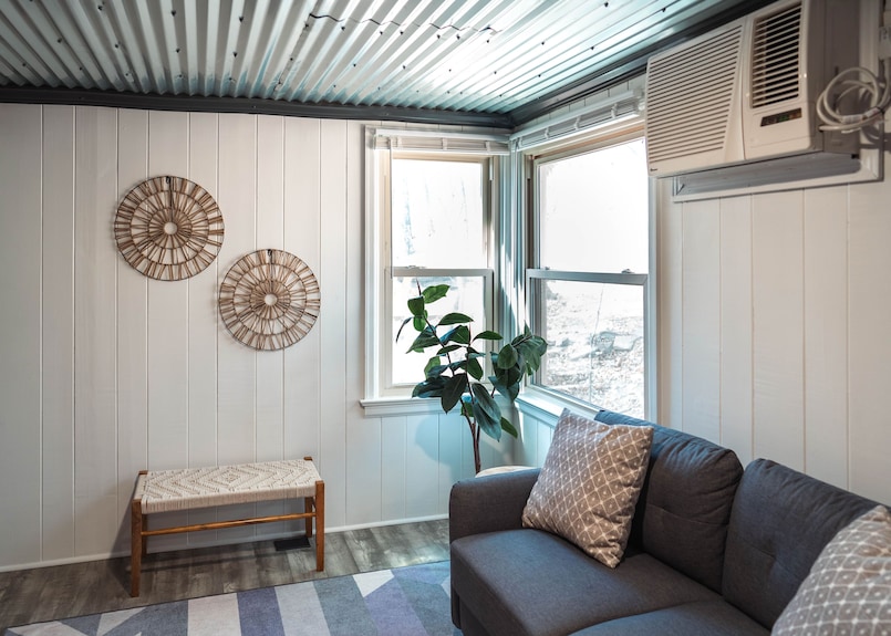 Minimalist Style Home In Downtown Jc - Tf #12 - 존슨시티