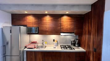 Bangalô luxo | Cozinha privada | Cafeteira/chaleira