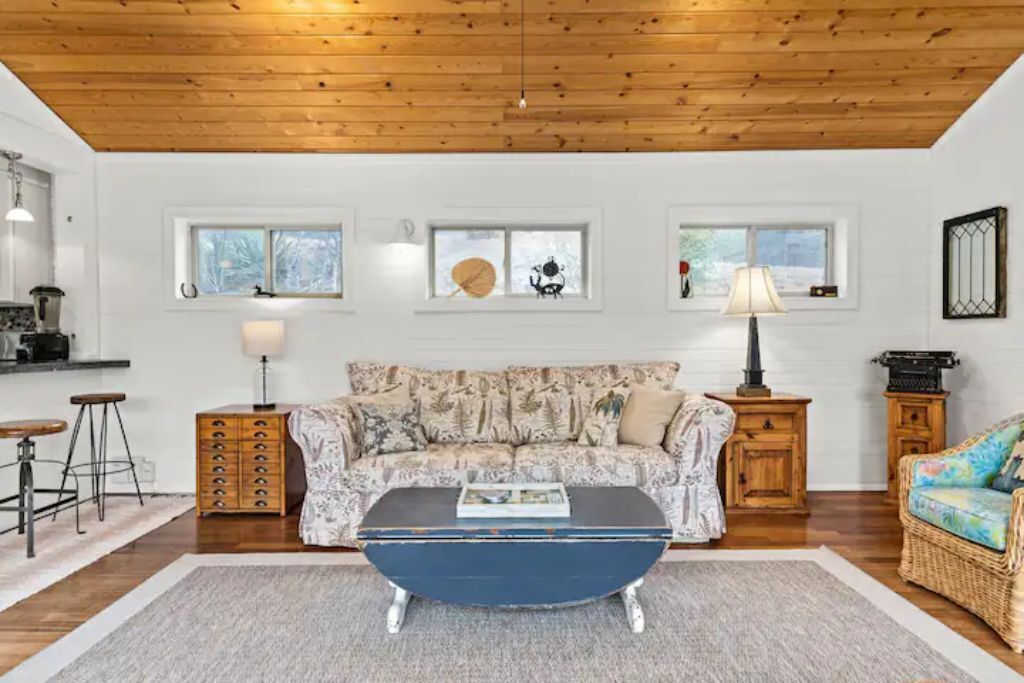 Topanga Secret Cottage - Calabasas, CA