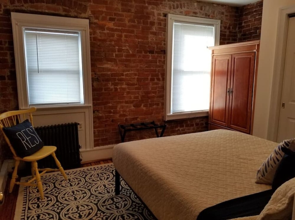 Lovely, 1 Br In Adams Morgan! Walk Everywhere! - Bethesda, MD