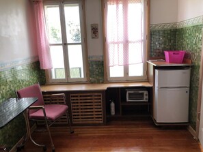 Quarto Triplo Económico | Cozinha privada