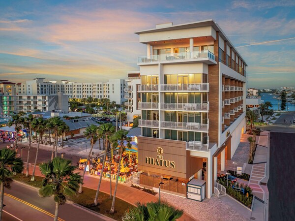 The Hiatus Clearwater Beach, Curio Collection By Hilton - Clearwater, FL