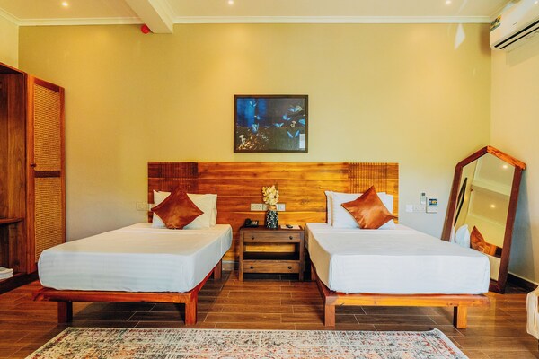 Mac And Jak Getaway - Dar es Salaam