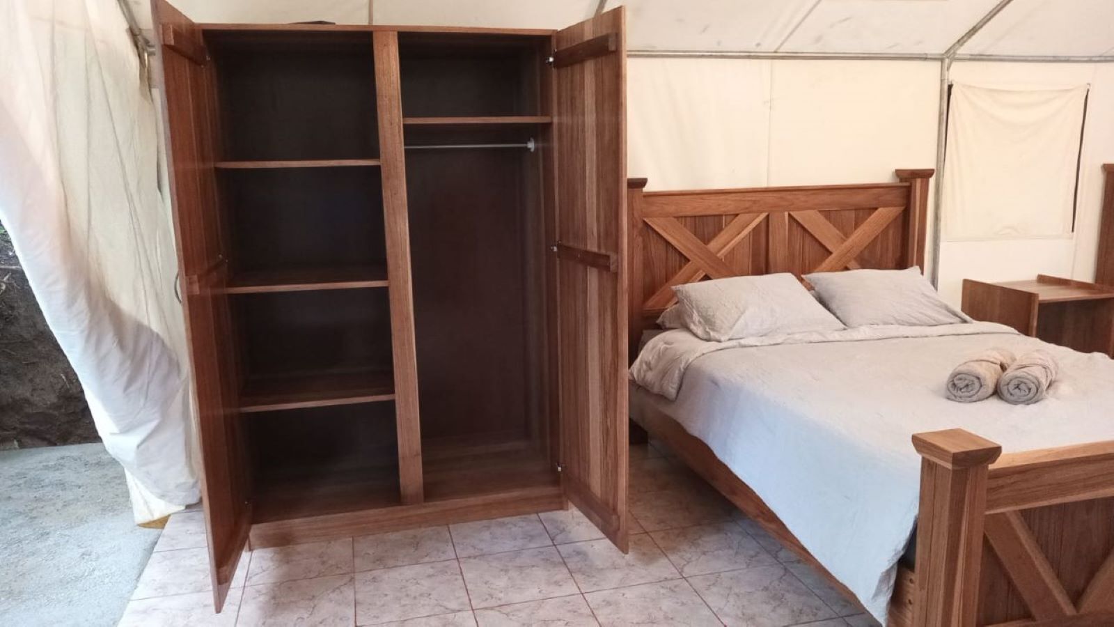 Volcano Tenorio Glamping Ranch (San Rafael de Guatuso, Costa Rica), San ...