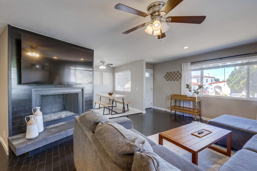 Contemporary Coastal Retreat With Private Patio - 데이나포인트