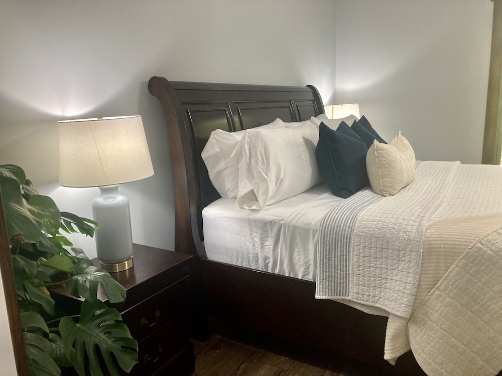 Burnash Bungalow - 4 Min. To Fort Drum Gate - Watertown, NY